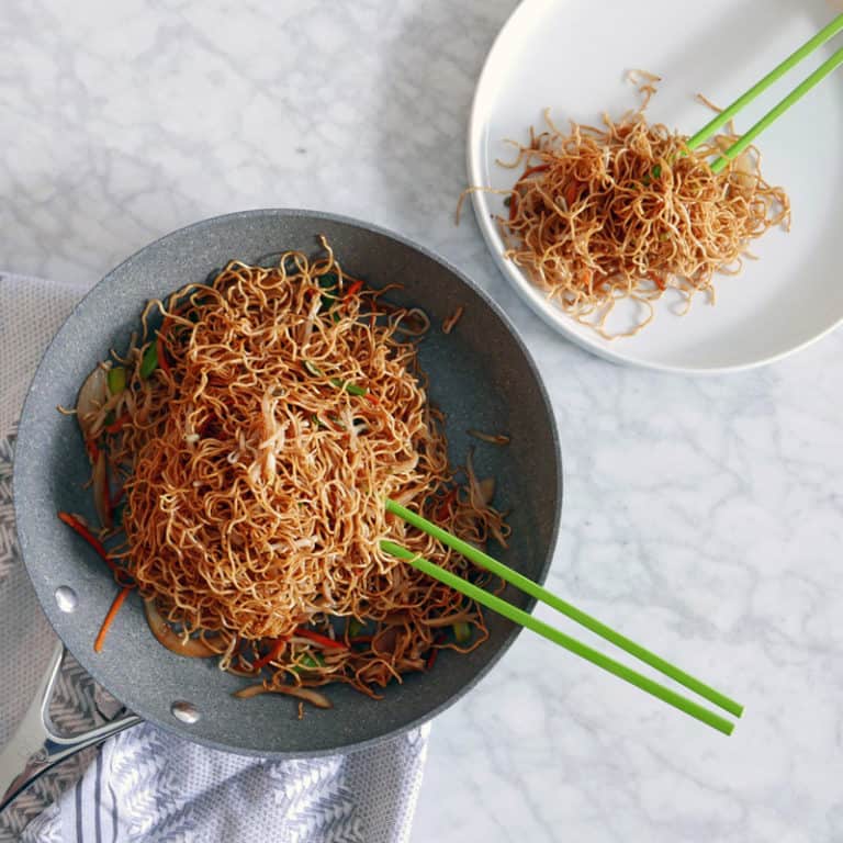 Chinese Pan Fried Supreme Soy Sauce Noodles 豉油皇炒麵 - Nomss.com