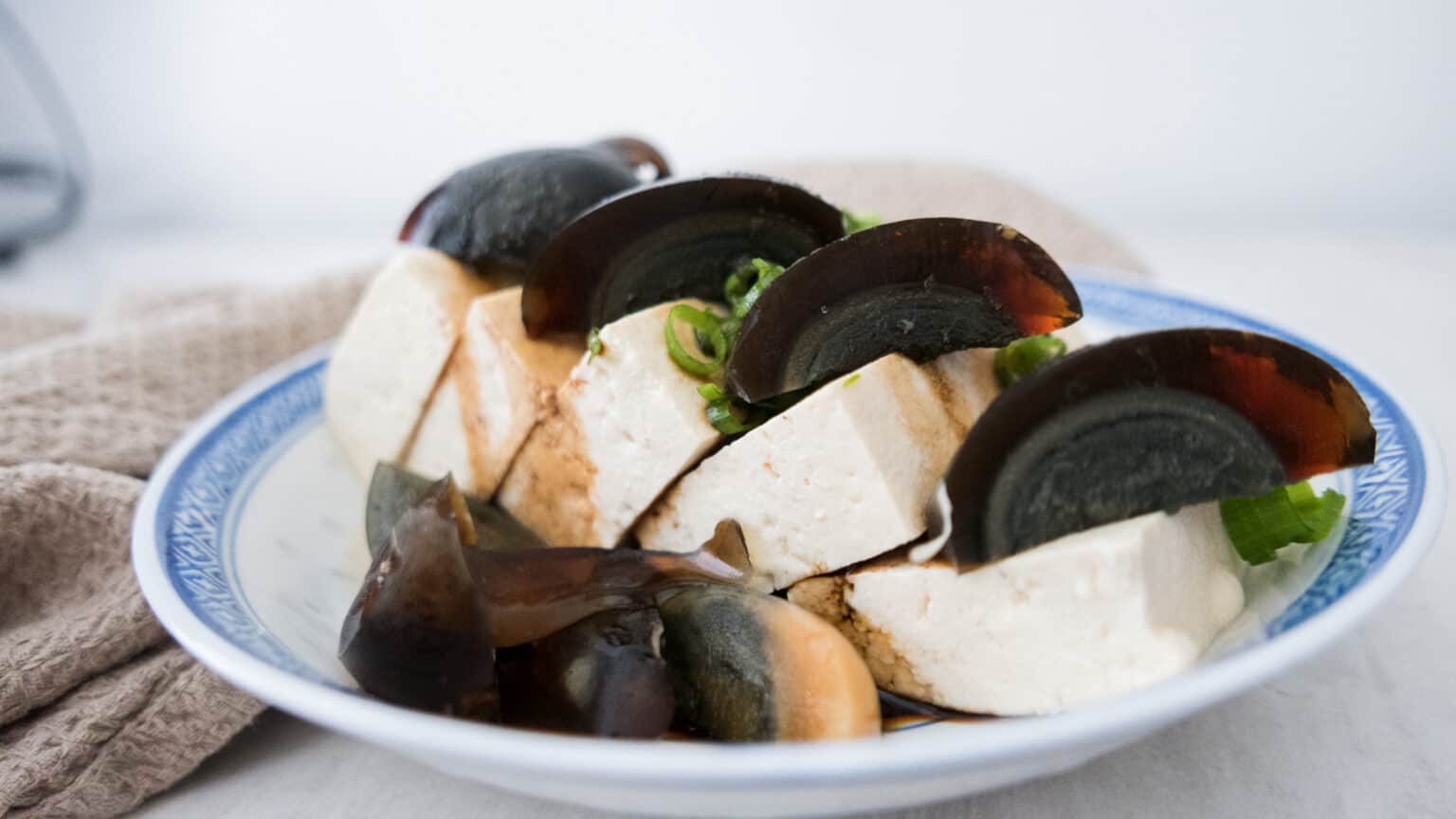 Century Egg and Cold Tofu (Chinese Appetizer) 凉拌皮蛋豆腐 - Nomss.com