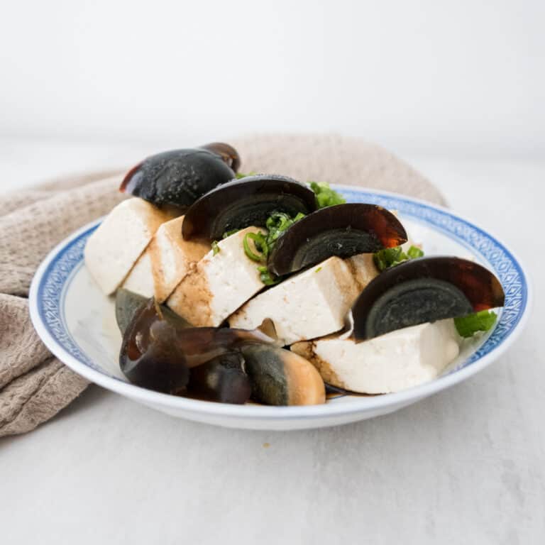 Century Egg and Cold Tofu (Chinese Appetizer) 凉拌皮蛋豆腐 - Nomss.com