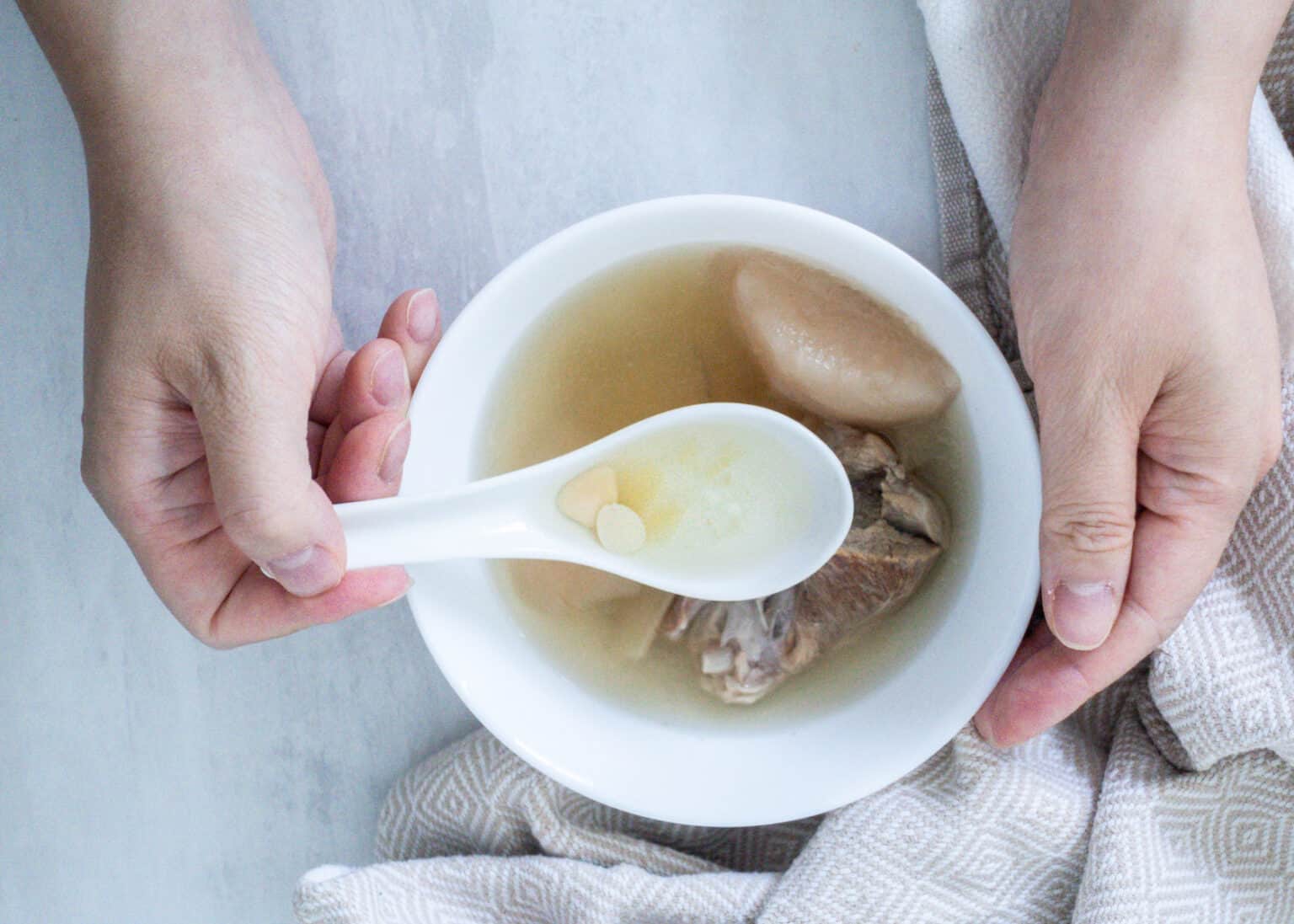 Moisturizing Chinese Apple Sea Coconut Soup 雪梨蘋果海底椰玉竹無花果湯 - Nomss.com