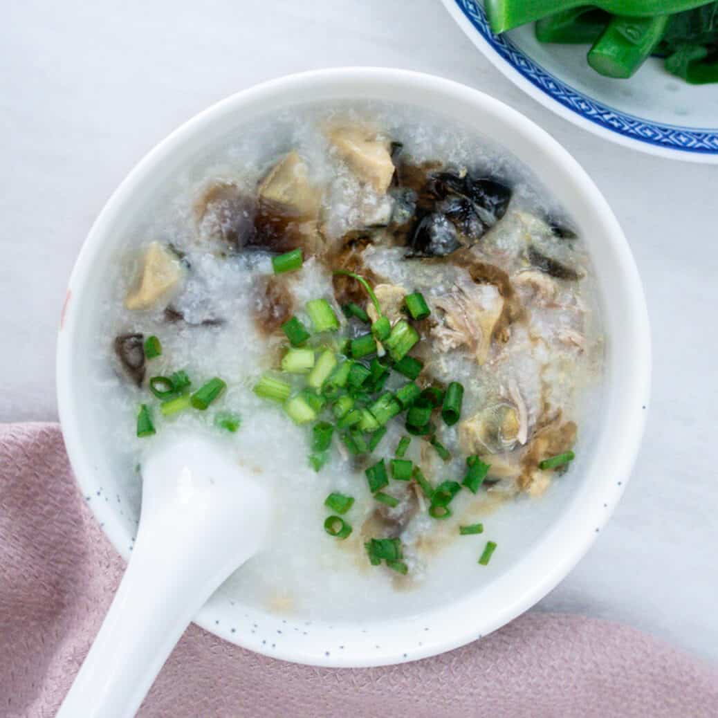 Chinese Pan Fried Supreme Soy Sauce Noodles 豉油皇炒麵 - Nomss.com