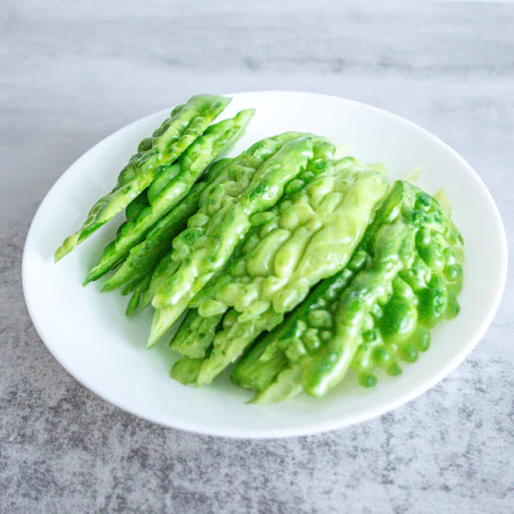 Bitter Melon Black Bean Fried Dace Fish 豆豉鲮鱼炒苦瓜 - Nomss.com